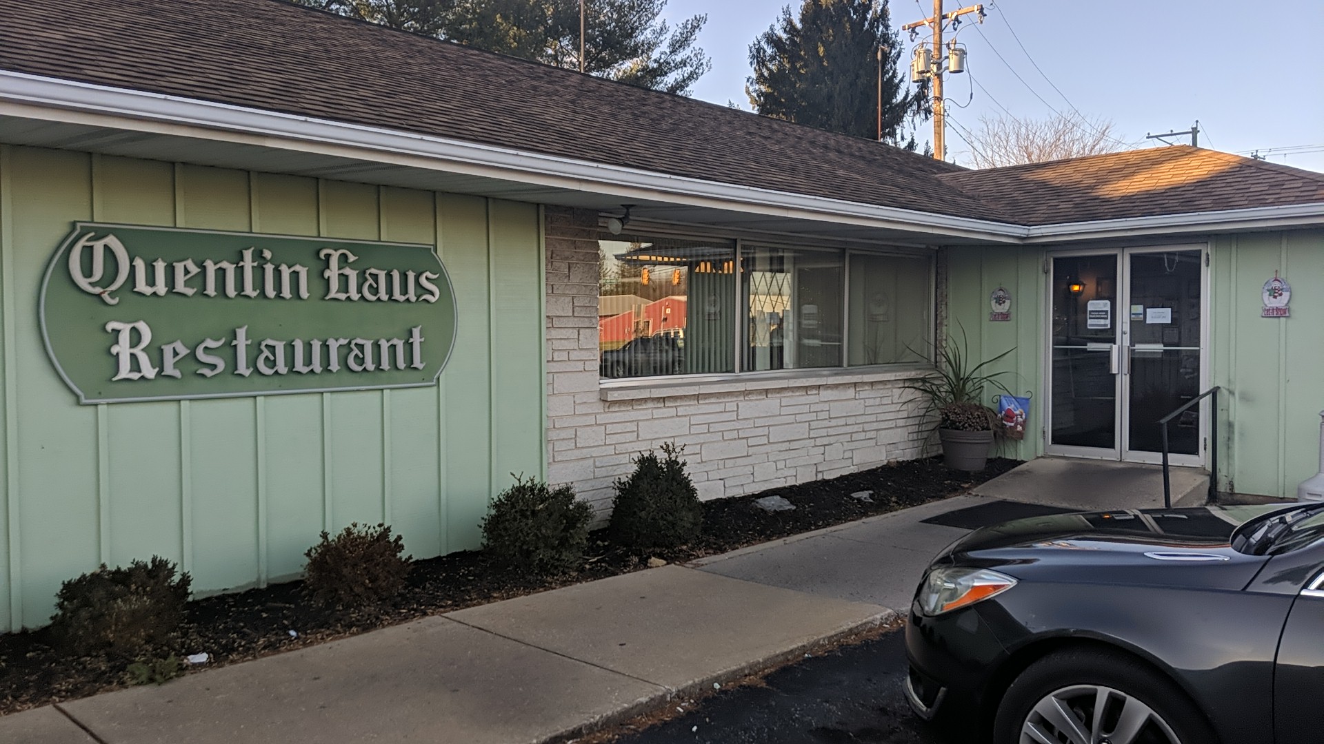 Quentin Haus - Family restaurant in Lebanon - Website